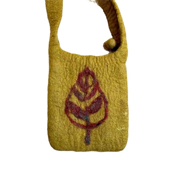 Hand Crafted | Bags | Handmade Felted Wool Purse With Leaf Design Made ...
